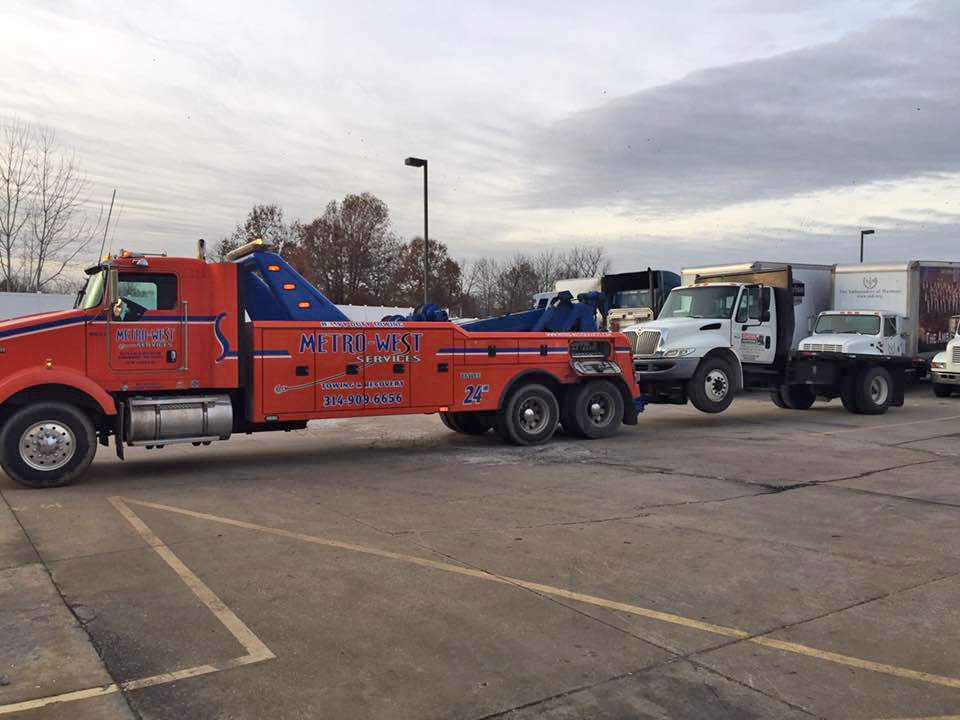 Metro West Services | Heavy Duty Towing | St Louis IL